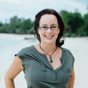 Lisa McKay square - LisaMcKayWriting